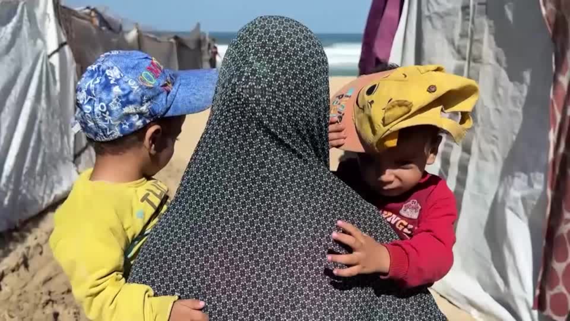 戦争以外に何も知らないガザ双子 - TechWire24